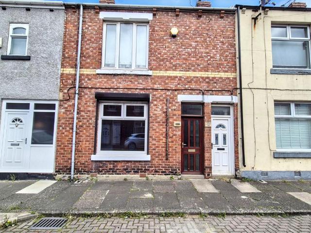 1 bedroom ground flat for sale