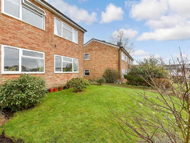1 bedroom ground flat for sale