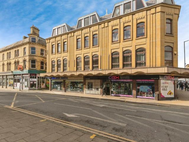 1 bedroom ground flat for sale