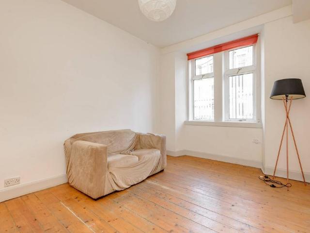 1 bedroom ground flat for sale