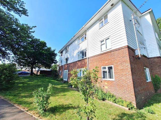 1 bedroom ground flat for sale
