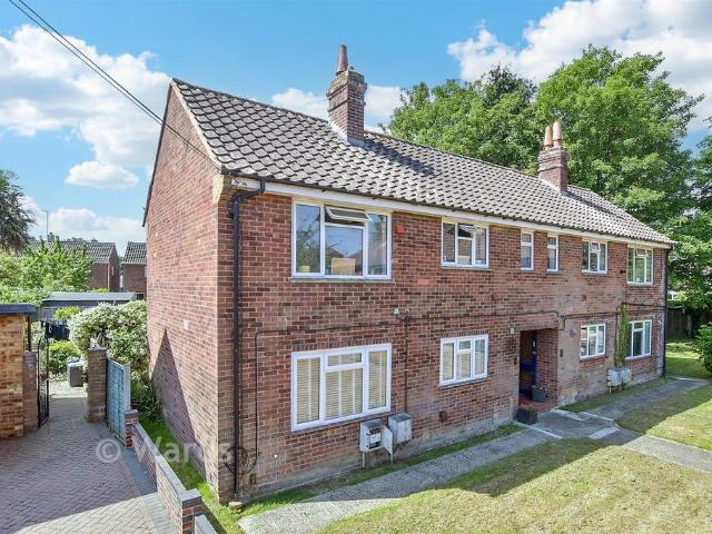 1 bedroom ground flat for sale