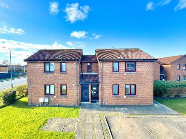 1 bedroom ground flat for sale