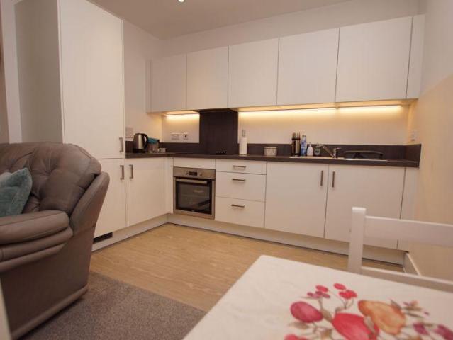 1 bedroom ground flat for sale