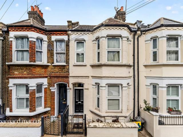 1 bedroom ground flat for sale