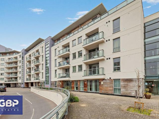 1 bedroom ground flat for sale