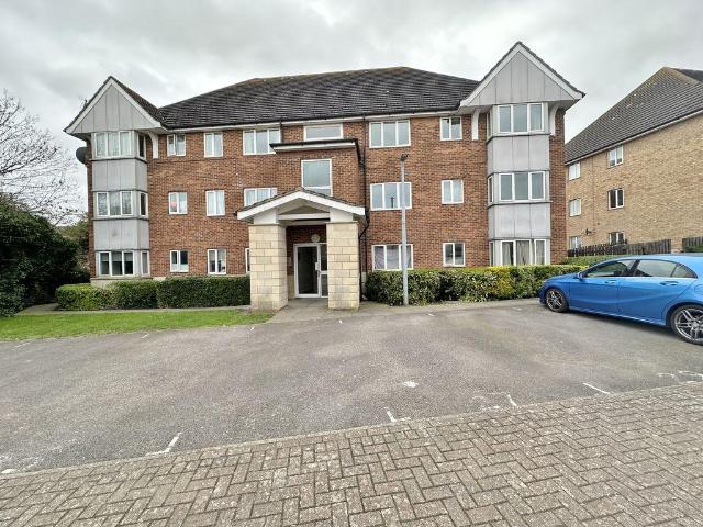 1 bedroom ground flat for sale