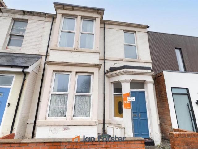1 bedroom ground flat for sale