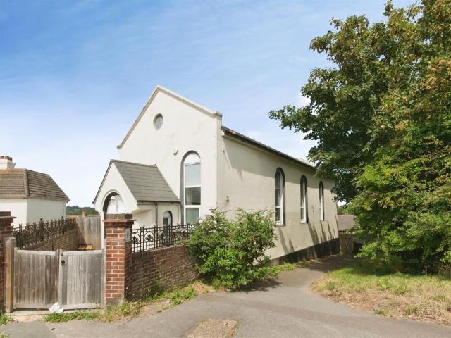 1 bedroom ground flat for sale