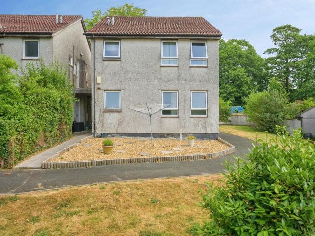 1 bedroom ground flat for sale