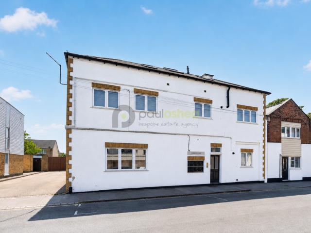 1 bedroom ground flat for sale