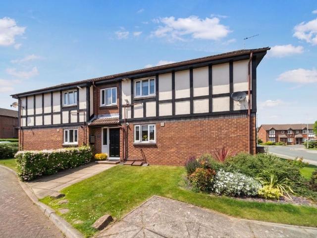 1 bedroom ground flat for sale