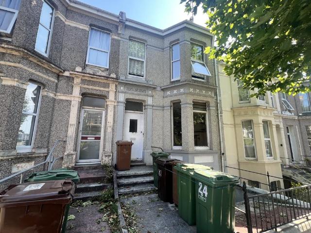 1 bedroom ground flat for sale
