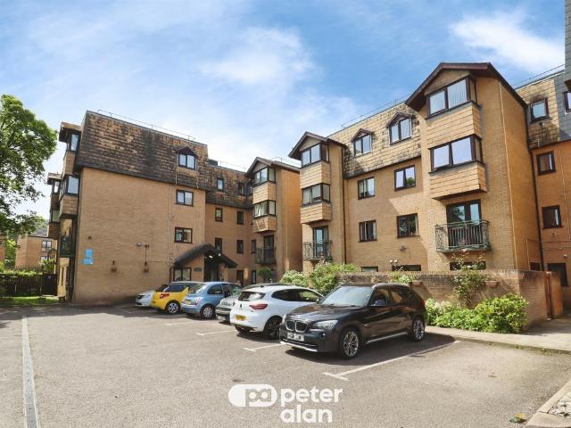 1 bedroom ground flat for sale