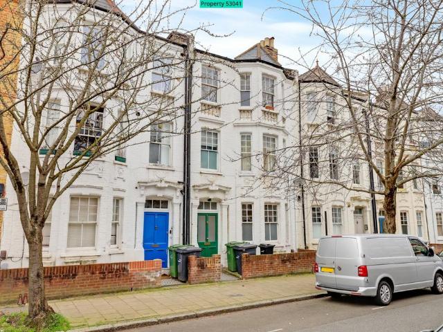 1 bedroom ground flat for sale