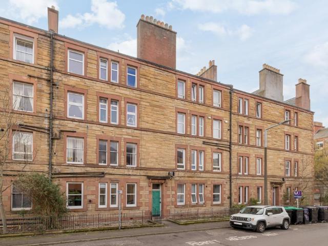 1 bedroom ground flat for sale