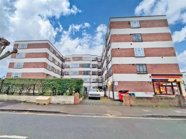 1 bedroom ground flat for sale
