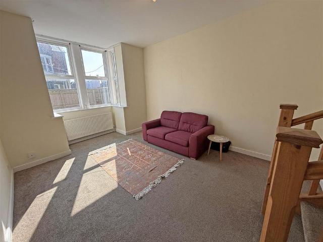 1 bedroom ground flat for sale