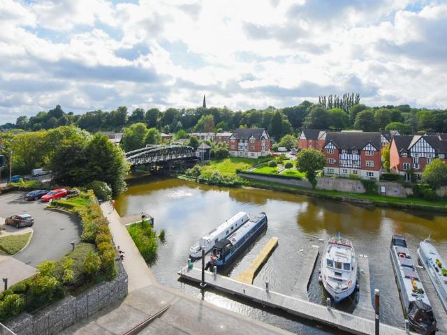 1 bedroom ground flat for sale