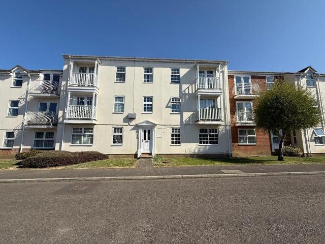 1 bedroom ground flat for sale