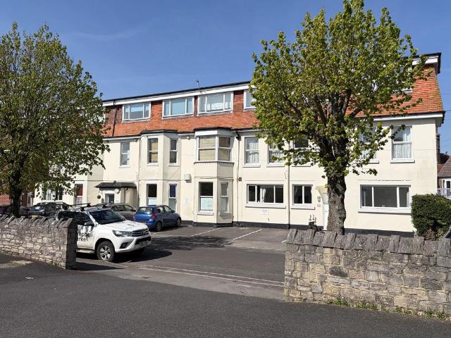 1 bedroom ground flat for sale