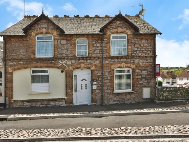 1 bedroom ground flat for sale