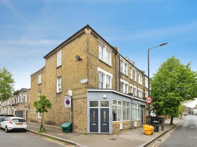 1 bedroom ground flat for sale