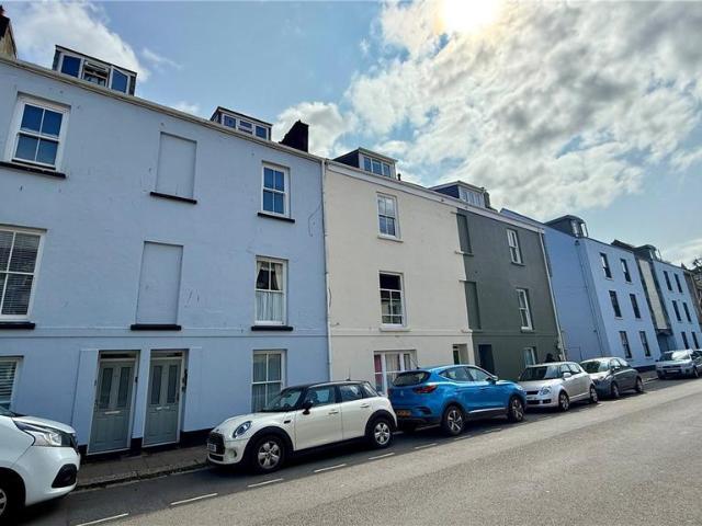 1 bedroom ground flat for sale