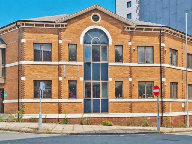 1 bedroom ground flat for sale