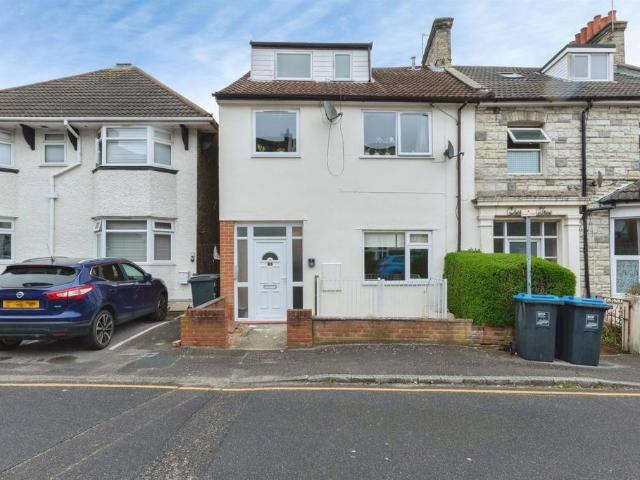 1 bedroom ground flat for sale