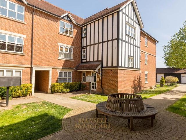 1 bedroom ground flat for sale