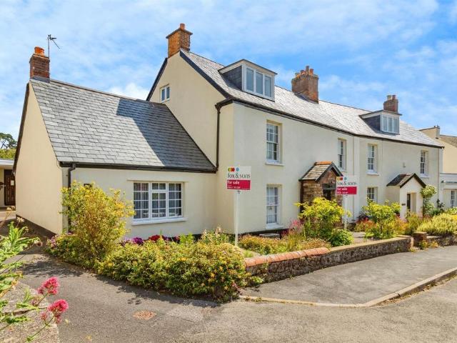 1 bedroom ground flat for sale