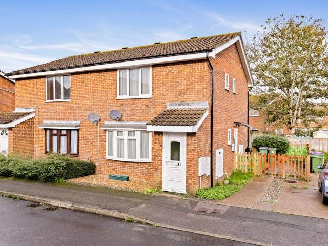 1 bedroom ground flat for sale