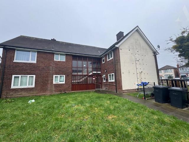 1 bedroom ground flat for sale