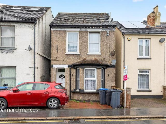 1 bedroom ground flat for sale