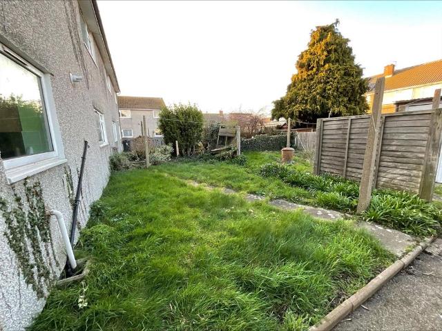 1 bedroom ground flat for sale