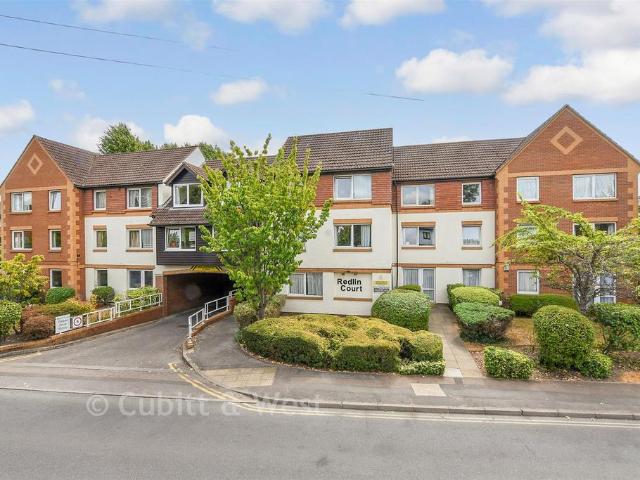 1 bedroom ground flat for sale
