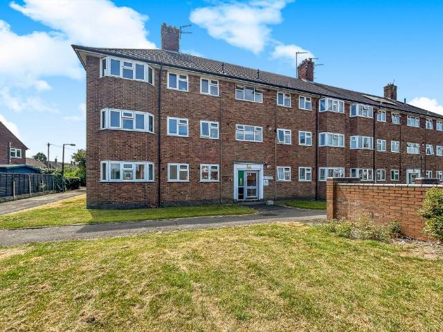 1 bedroom ground flat for sale