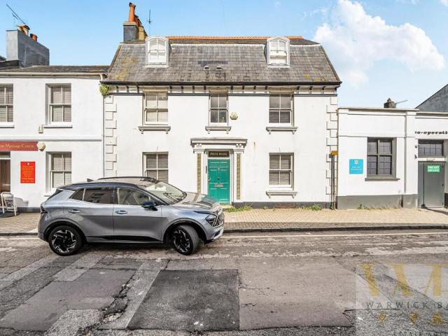 1 bedroom ground flat for sale