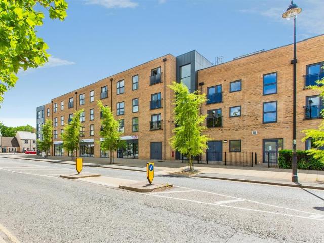 1 bedroom ground flat for sale