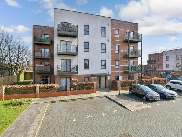 1 bedroom ground flat for sale