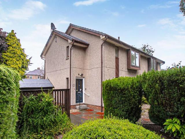 1 bedroom ground flat for sale