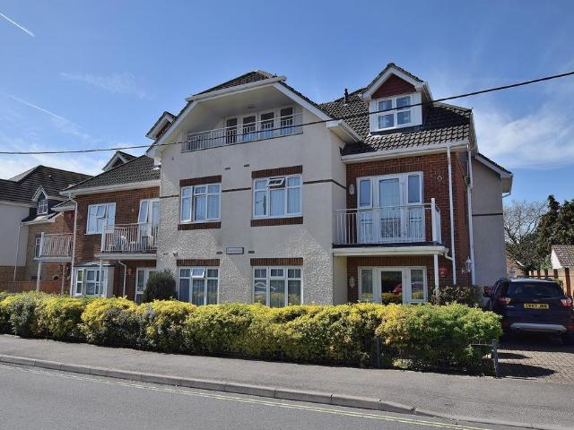 1 bedroom ground flat for sale