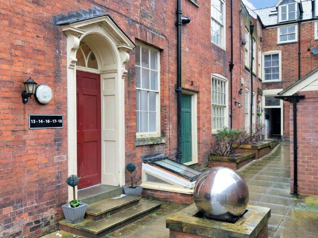 1 bedroom ground flat to rent
