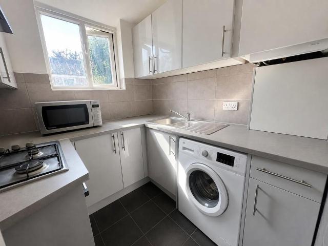 1 bedroom ground flat to rent