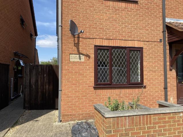 1 bedroom ground flat to rent