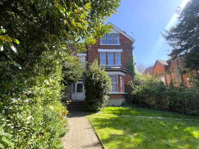 1 bedroom ground flat to rent