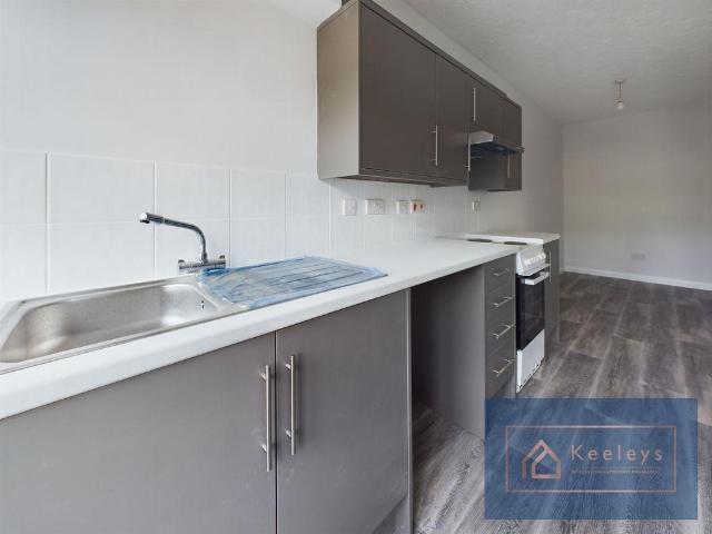 1 bedroom ground flat to rent