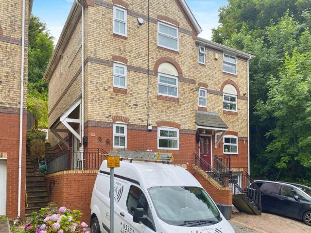 1 bedroom ground flat to rent