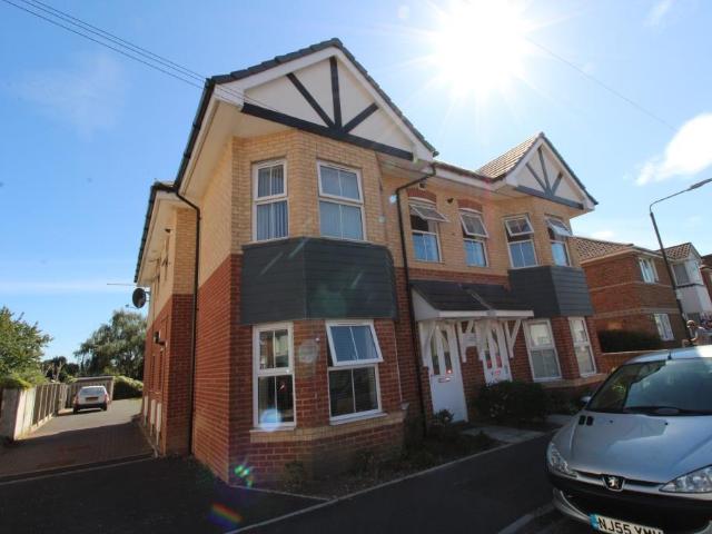 1 bedroom ground flat to rent